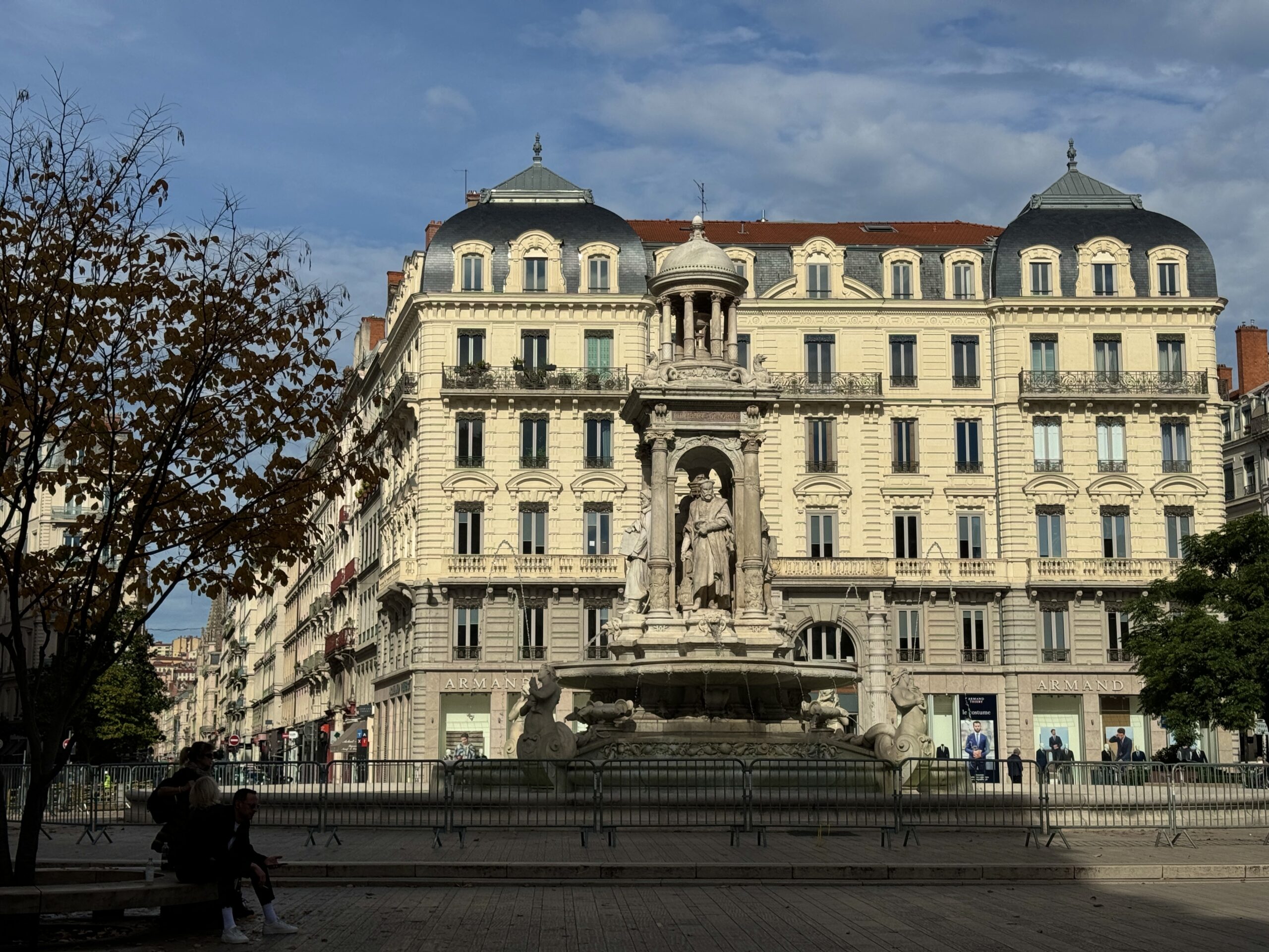 Chloe's Ultimate Travel Guide to the Best of Lyon in 24 Hours - The ...